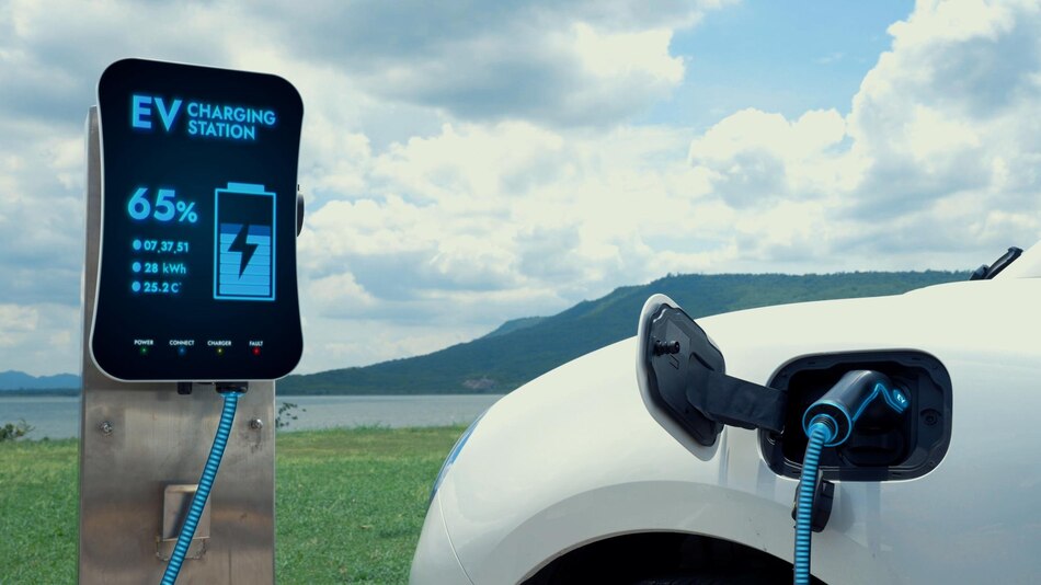 Mobile EV Charging: Types, Factors, Advantages & Disadvantages - EVtopcars